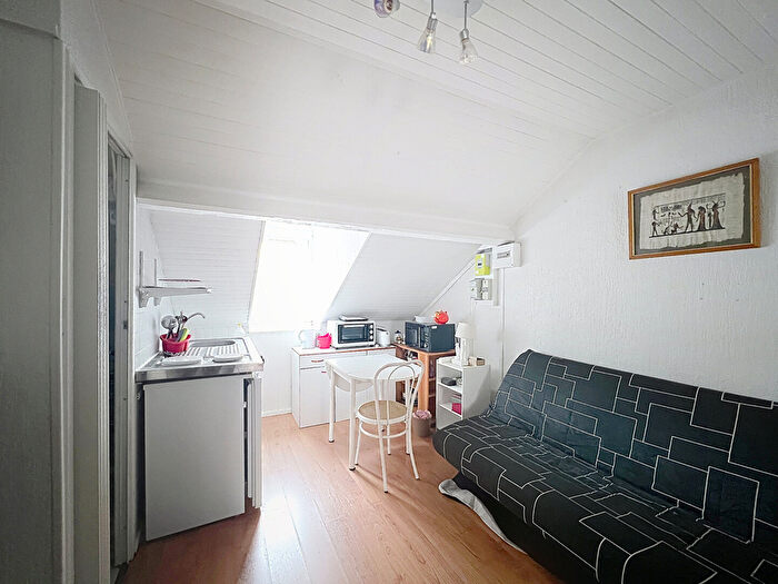 Appartement à vendre - Dijon, Chartreuse - 1 pièce - 1 chambre