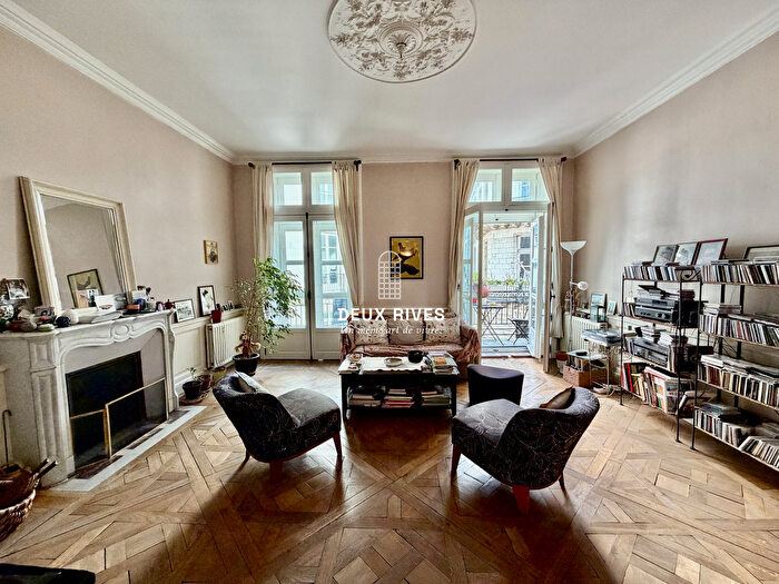 Appartement à vendre - Nantes, Centre-ville - 6 pièces - 5 chambres