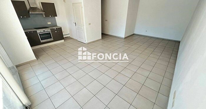 Appartement 4 pièces à Pont-de-lIsère, à louer