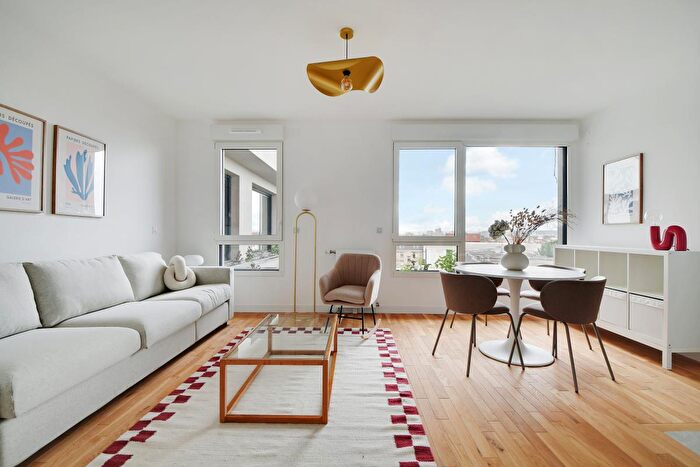 Appartement à louer - Colombes, Charles de Gaulle - 1 pièce