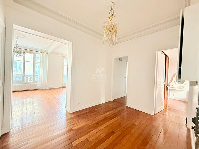 Appartement à vendre - Houilles, Centre-ville - 4 pièces - 2 chambres