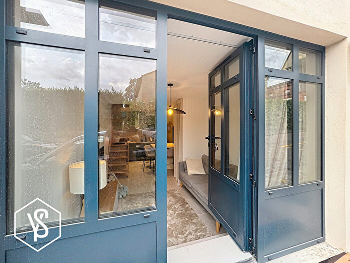 Bourg-Saint-Bernard : Maison 2 pièces à vendre