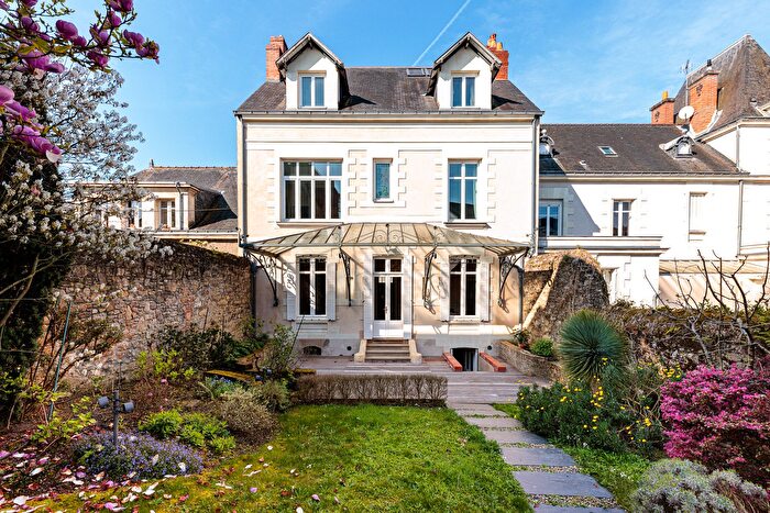 Maison 8 pièces à vendre - Nantes, Monselet