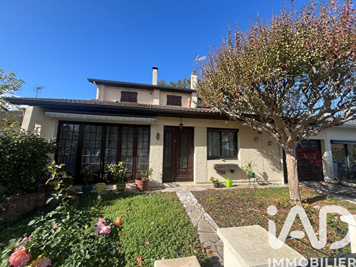 Maison à vendre - Pessac, Le Monteil - 5 pièces - 3 chambres