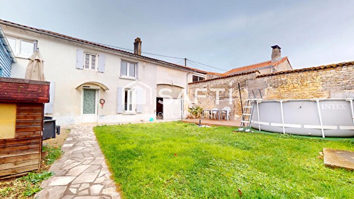 Maison à vendre - Vibrac - 5 pièces - 3 chambres