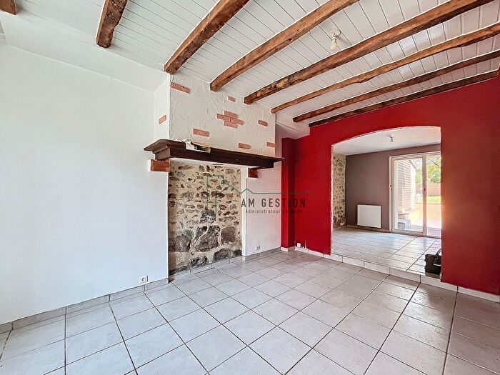 Maison 4 pièces à Saint-Pierre-de-Fursac, à louer