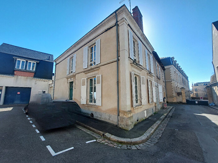 Maison à vendre - La Flèche, Centre-ville - 8 pièces - 3 chambres