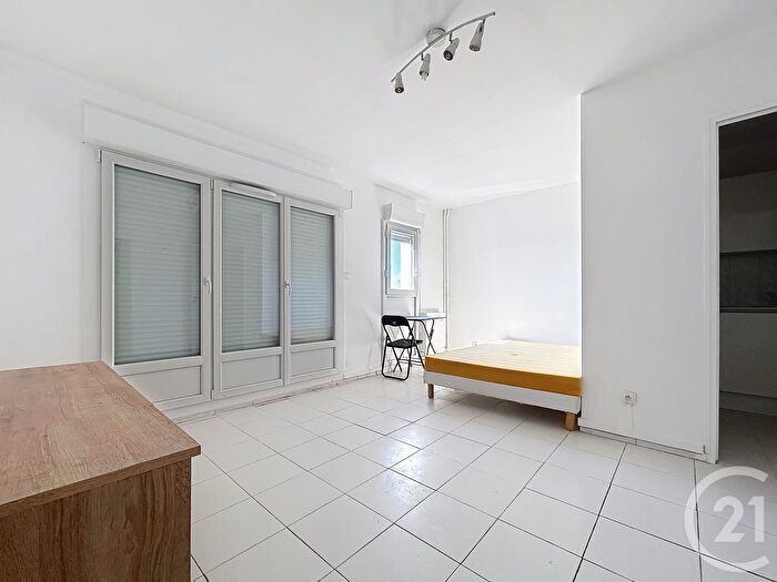 Appartement 1 pièce à louer à Saint-Julien-les-Villas