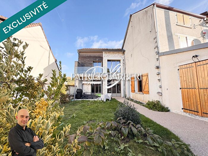 Maison à vendre - Gaillon-sur-Montcient - 8 pièces - 6 chambres