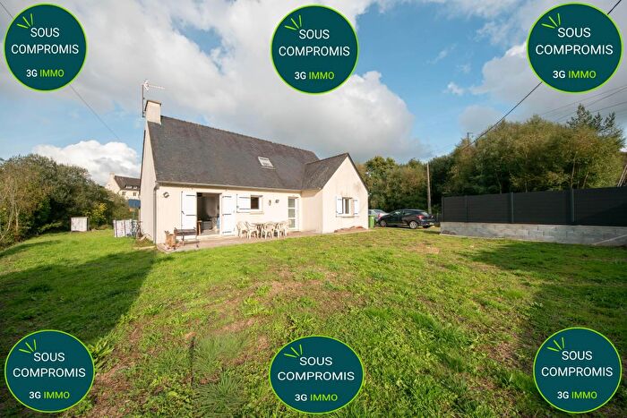 Maison à vendre - Lampaul-Guimiliau - 5 pièces - 3 chambres