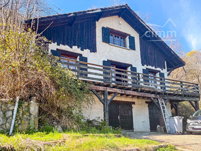 Saint-Vincent-de-Mercuze : Maison 4 pièces à vendre