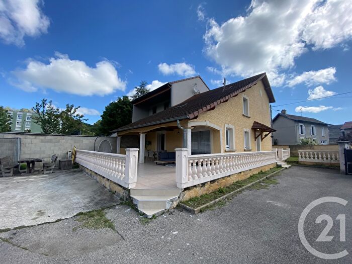 Saint-Clair-de-la-Tour - Maison 6 pièces à vendre