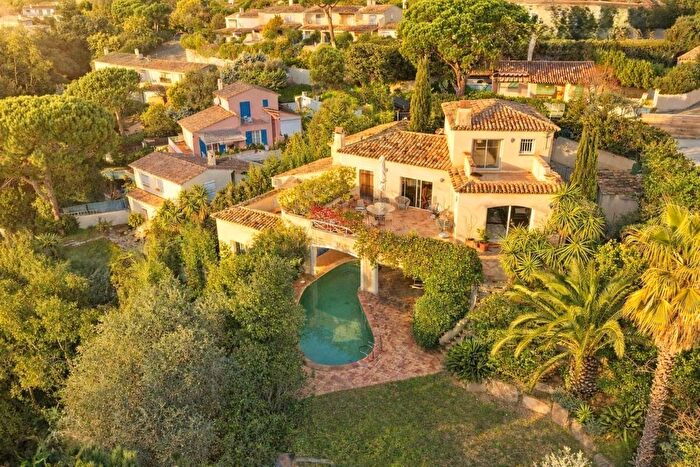 Maison à vendre - Sainte-Maxime, Virgiles, Capet dAzur, Souleyas, Croisette - 6 pièces - 4 chambres