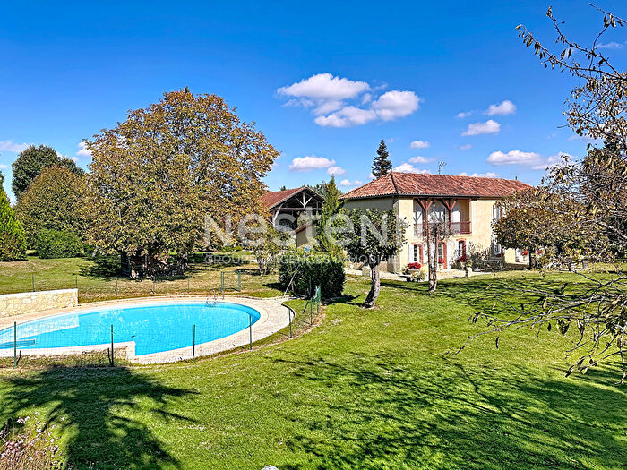 Maison à vendre - Mirande - 8 pièces - 4 chambres