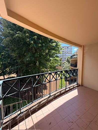Écully, Chalier, Valvert : Appartement 4 pièces à louer
