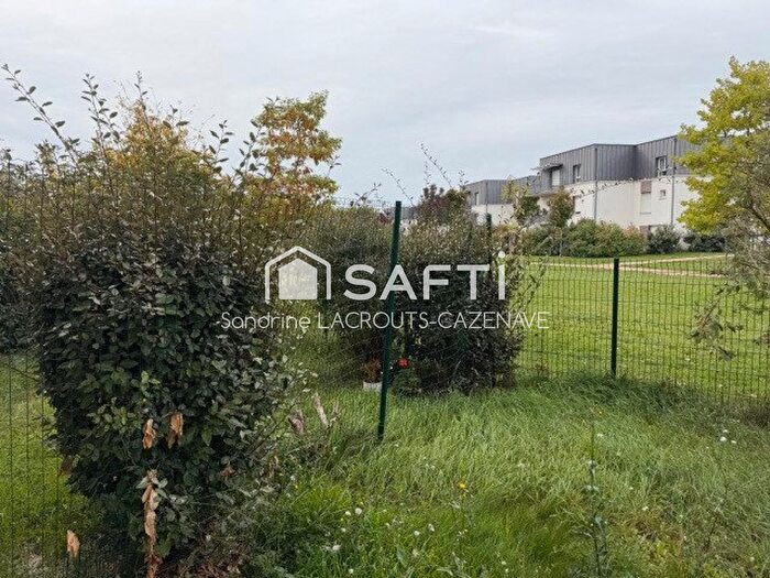 Appartement à vendre - Saint-Pryvé-Saint-Mesmin - 3 pièces - 2 chambres