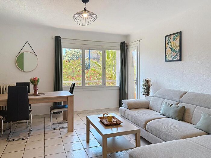 Appartement à vendre - Hyères, Gare, Godillot - 3 pièces - 2 chambres