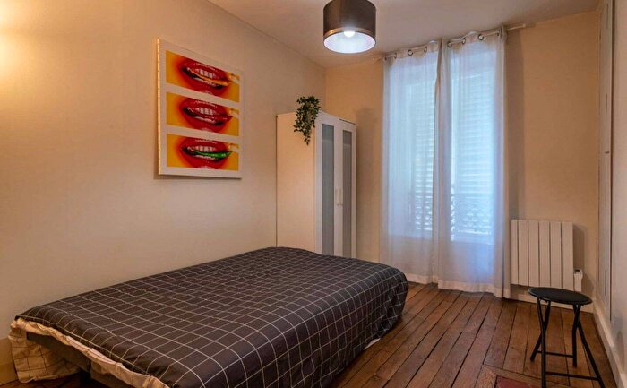 Appartement à louer - Belleville-Saint Maur, Paris ème - 1 pièce