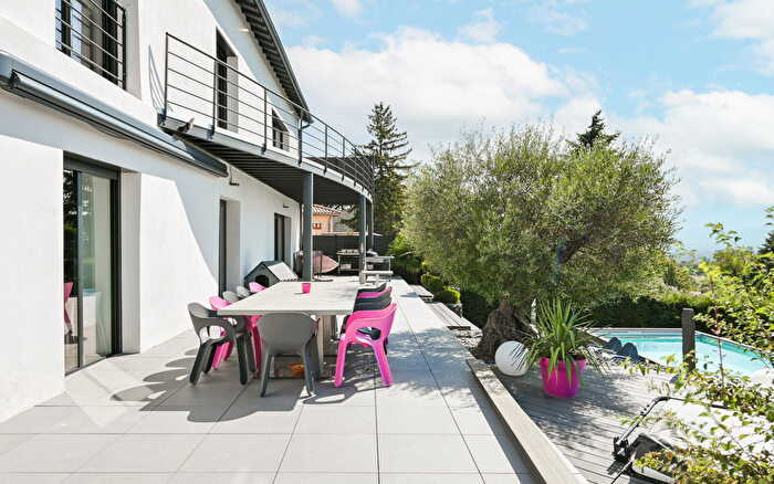 Maison à vendre - Champagne-au-Mont-dOr - 7 pièces - 5 chambres