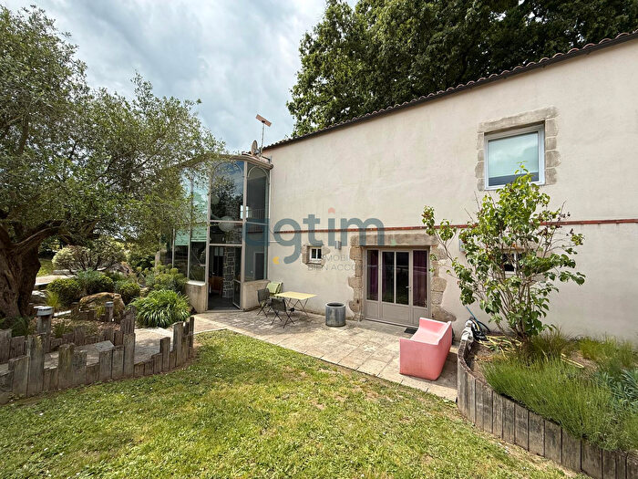 Nesmy : Maison 7 pièces à vendre