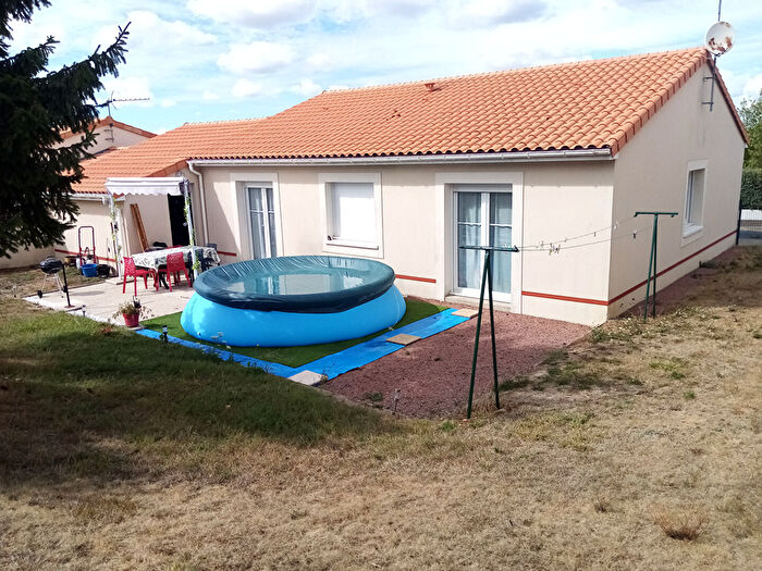 Maison 4 pièces à louer à La Salle-de-Vihiers