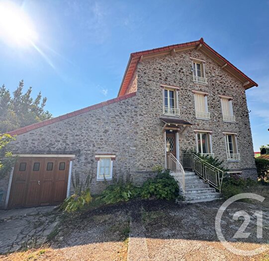 Maison 8 pièces à louer - Saint-Fargeau-Ponthierry