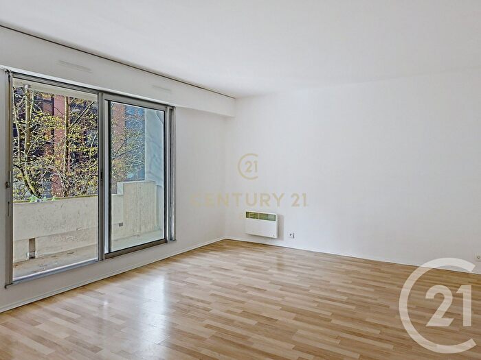 Appartement à louer - Noisy-le-Grand, Est - 3 pièces - 2 chambres