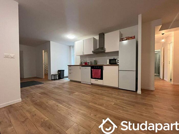 Les Linandes, Cergy : Appartement 1 pièce à louer