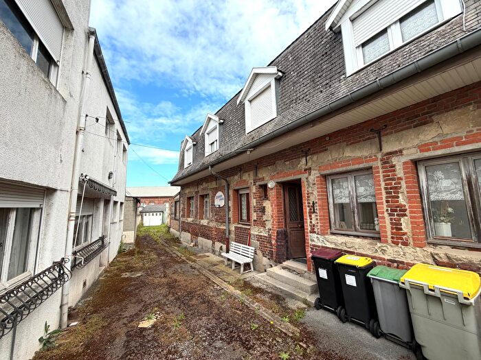 Maison 12 pièces à vendre - Avesnes-les-Aubert