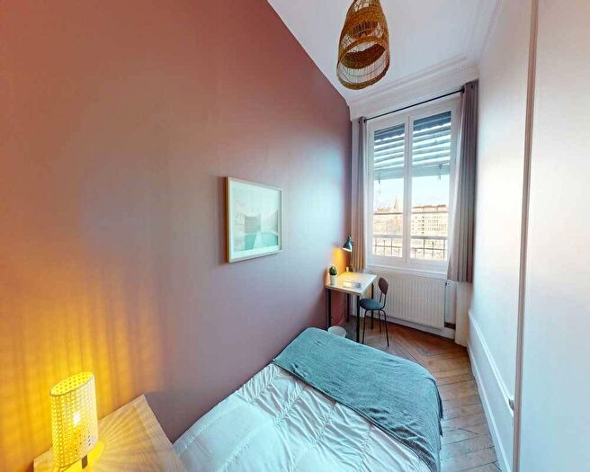 Appartement à louer - Vieux Lyon, Lyon ème arrondissement - 4 pièces - 8 chambres