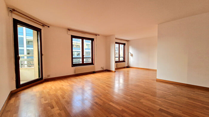 Appartement à louer - Rueil-Malmaison, Rueil sur Seine - 4 pièces - 2 chambres