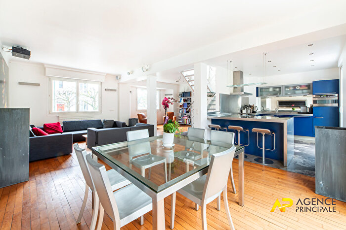 Maison à vendre - La Garenne-Colombes, Centre Nord, Gare, Mairie - 7 pièces - 6 chambres