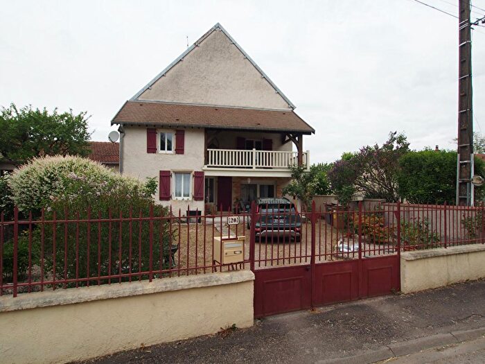 Gray - Maison 10 pièces à vendre