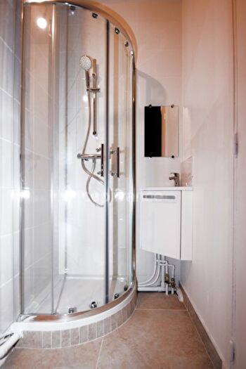 Saint-Cloud, Centre-ville : Appartement 1 pièce à vendre