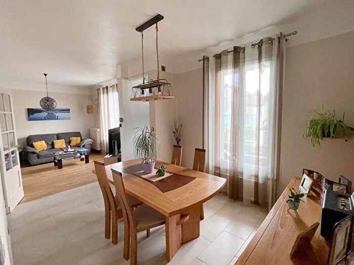 Maison à vendre - Montfermeil, Franceville - 7 pièces - 5 chambres