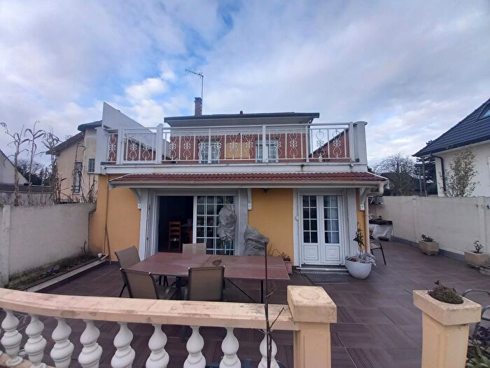 Maison à vendre - Aulnay-sous-Bois, Prevoyant, Le Parc - 8 pièces - 6 chambres