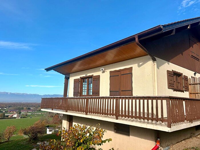 Maison à louer - St Cergues - 4 pièces - 3 chambres