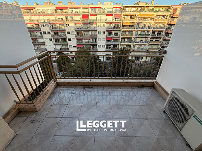 Appartement à vendre - Nice, Saint-Lambert, Bas-Cimiez - 3 pièces - 2 chambres