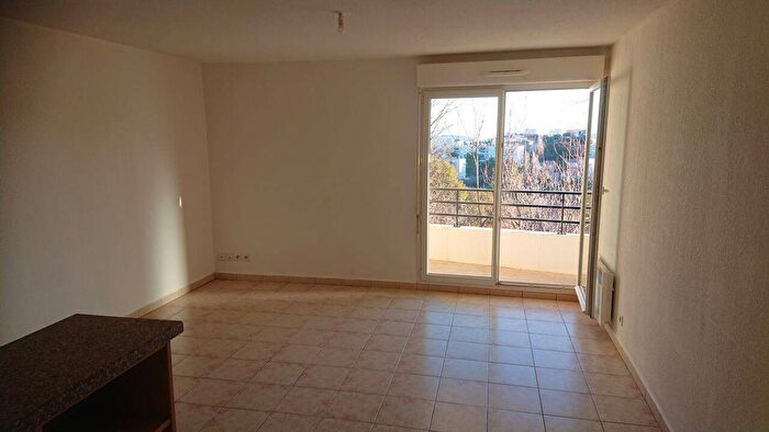 Saint Mathieu, Grasse : Appartement 1 pièce à louer