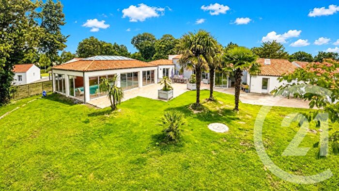 Landevieille : Maison 8 pièces à vendre