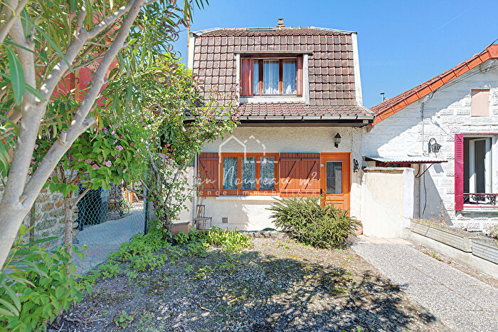 Maison 5 pièces à Noisy-le-Grand, Nord, à vendre