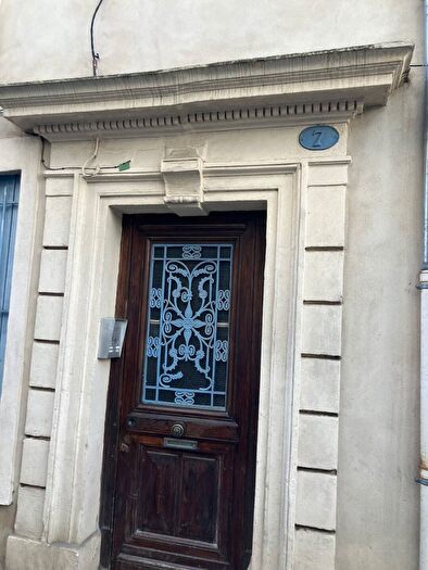 Appartement à louer - Ancien Hôpital, Béziers - 2 pièces - 1 chambre