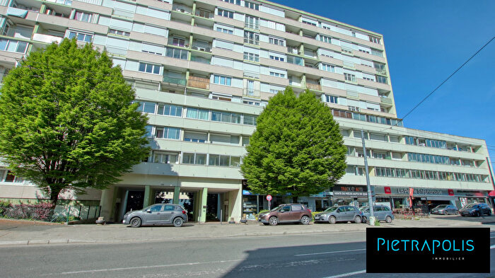 Appartement 5 pièces à vendre - Saint-Étienne, Saint-Roch, Vivaraize, Valbenoite, Centre Deux