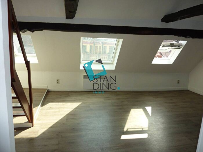 Appartement à louer - Vieux Lille - 3 pièces - 2 chambres