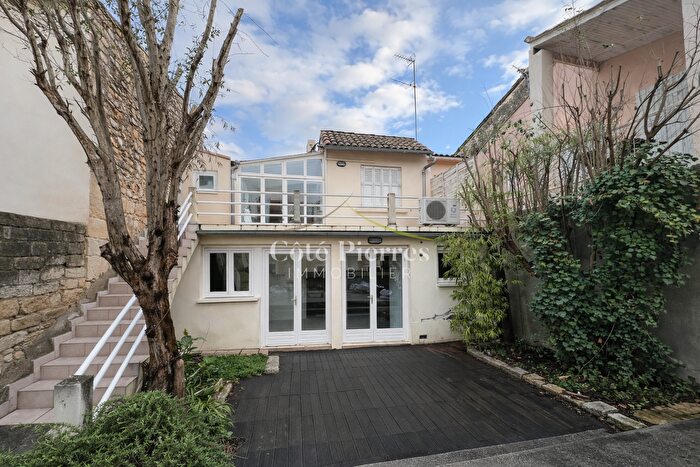 Maison à louer - Castelnau-le-Lez, Centre-ville, Vert Parc - 5 pièces - 3 chambres