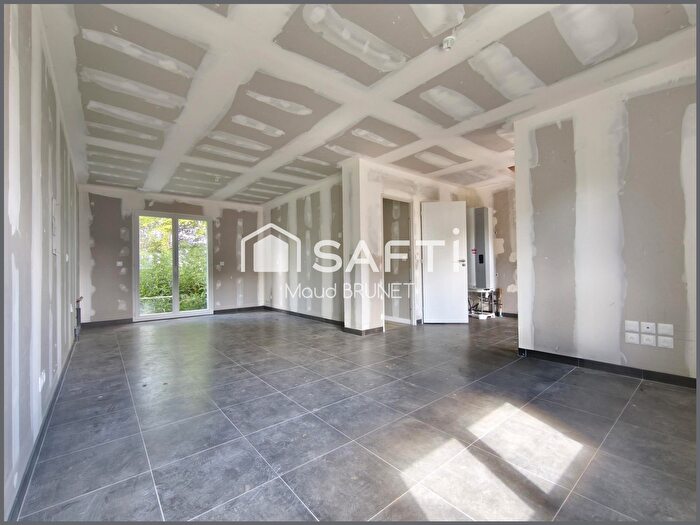 Bréval - Maison 5 pièces à vendre