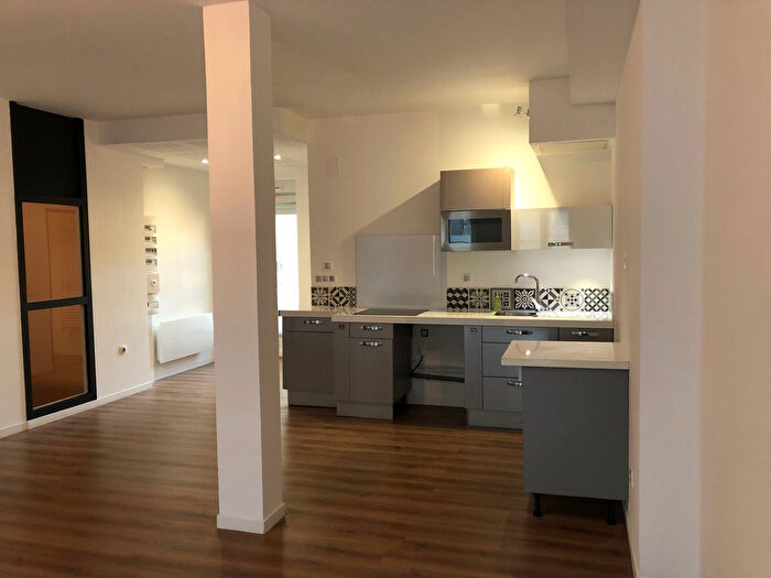 Appartement à louer - Montceau-les-Mines, Bellevue - 3 pièces - 1 chambre