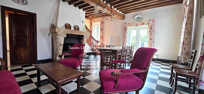 Maison à vendre - Jouy - 6 pièces - 5 chambres