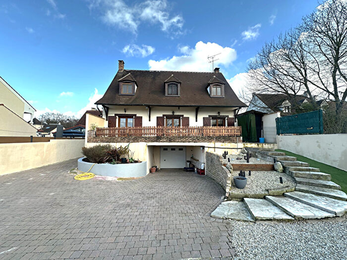 Maison à vendre - Claye-Souilly - 9 pièces - 6 chambres