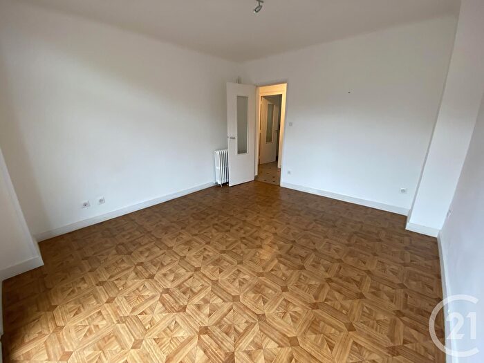 Appartement à louer - Sarlat-la-Canéda - 3 pièces - 2 chambres